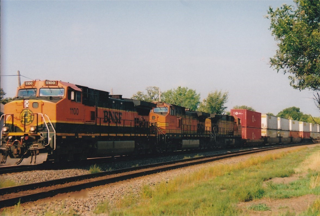 BNSF 1100 East